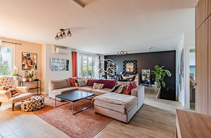 Maison à vendre - Saint-Priest, Marendiers - 7 pièces - 5 chambres