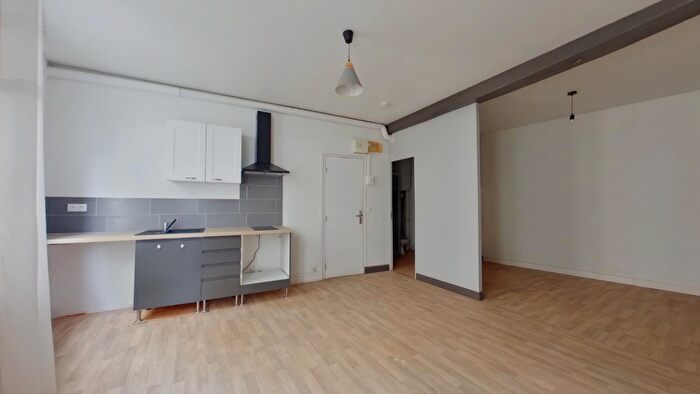 Appartement à louer - Châtellerault, Centre-ville - 2 pièces - 1 chambre