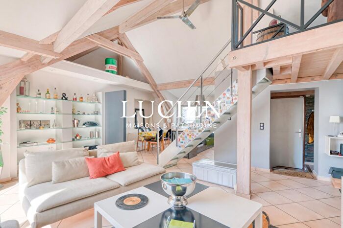 Appartement à vendre - Lyon e  - 5 pièces - 3 chambres