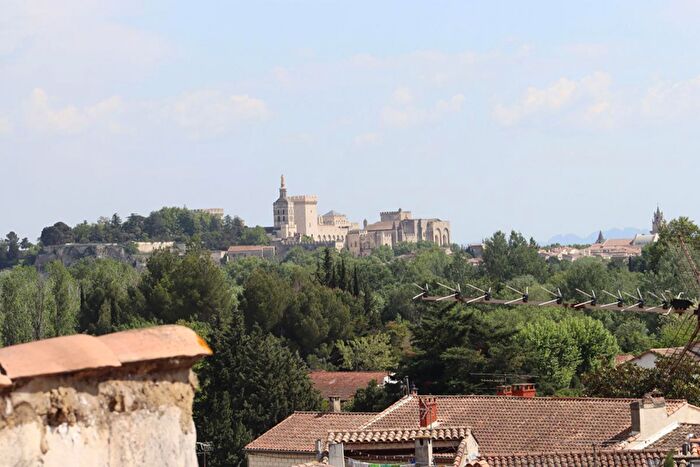 Appartement à vendre - Villeneuve-lès-Avignon, Centre-ville, Stade - 3 pièces - 1 chambre