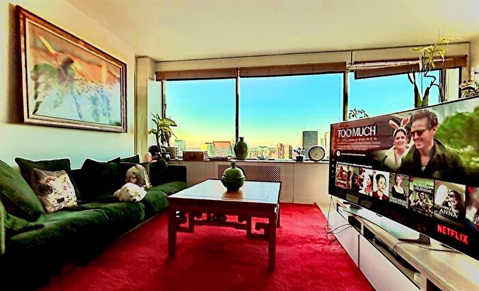 Appartement à louer - Puteaux - 4 pièces - 3 chambres