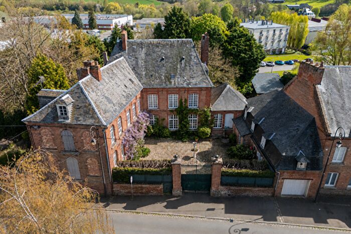 Maison 11 pièces à Aumale, à vendre