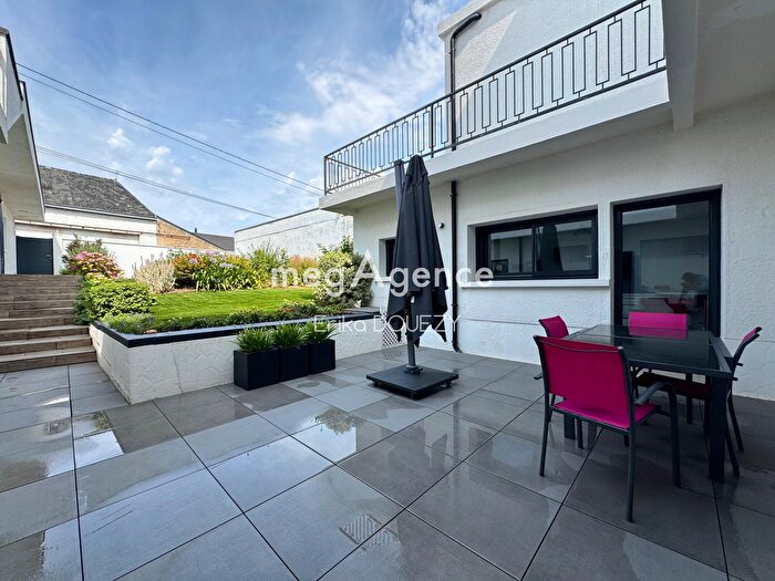 Maison à vendre - Doué-la-Fontaine - 6 pièces - 4 chambres