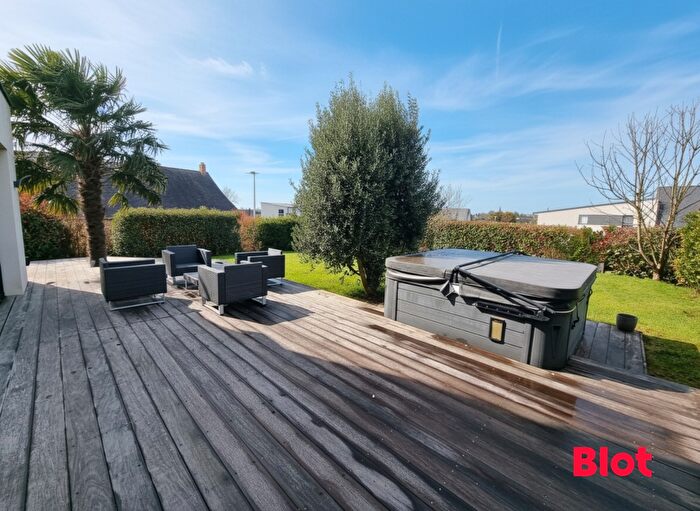 Maison à vendre - Gévezé - 7 pièces - 5 chambres