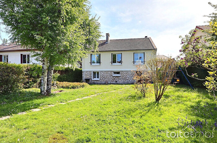 Saint-Rémy-lès-Chevreuse : Maison 5 pièces à vendre