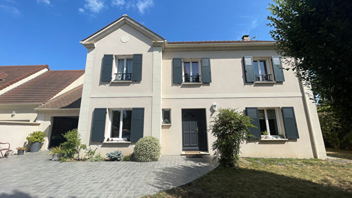 Maison 7 pièces à vendre à Jouars-Pontchartrain