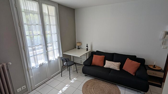 Appartement à louer - Tours, Centre-ville - 2 pièces - 1 chambre