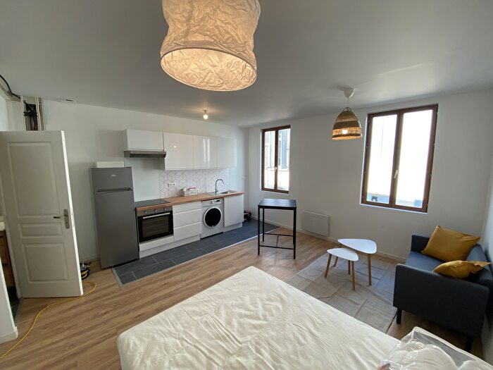 Appartement à louer - Castelnaudary, Centre-ville, Gare, La Baffe - 1 pièce