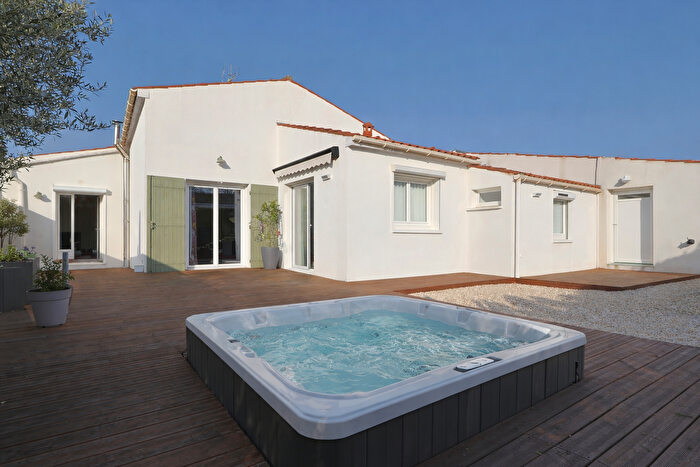 Maison à vendre - Breuillet - 5 pièces - 3 chambres