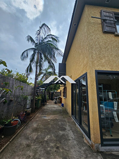Maison 5 pièces à Saint-Pierre, Les Assises, Bois Noirs, à vendre