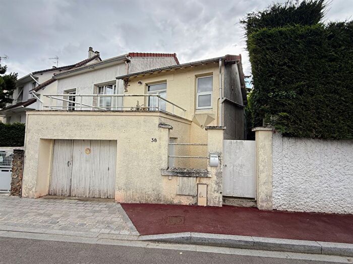 Maison 3 pièces à vendre à Clamart, Percy, Schneider