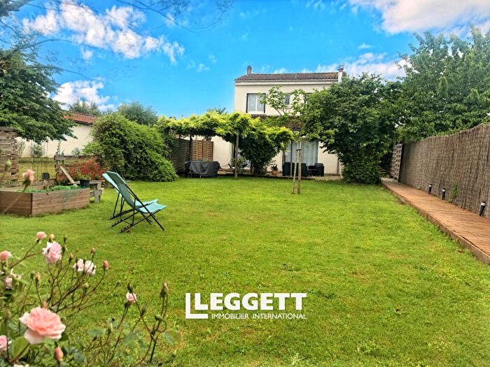 Maison à vendre - Gond-Pontouvre - 6 pièces - 4 chambres