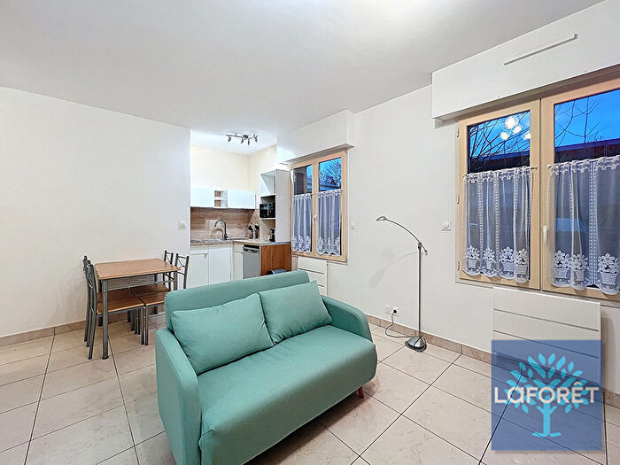 Appartement à louer - Valenciennes, Saint-Michel, Tertiales, Le Roleur - 1 pièce - 1 chambre