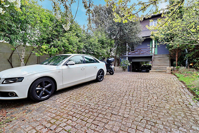 Maison 6 pièces à vendre à Colombes, Grèves Plateau