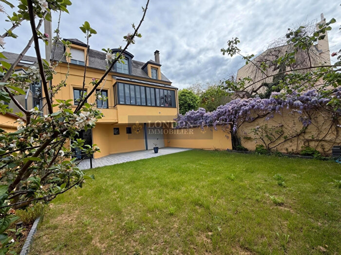 Maison 7 pièces à Versailles, à vendre
