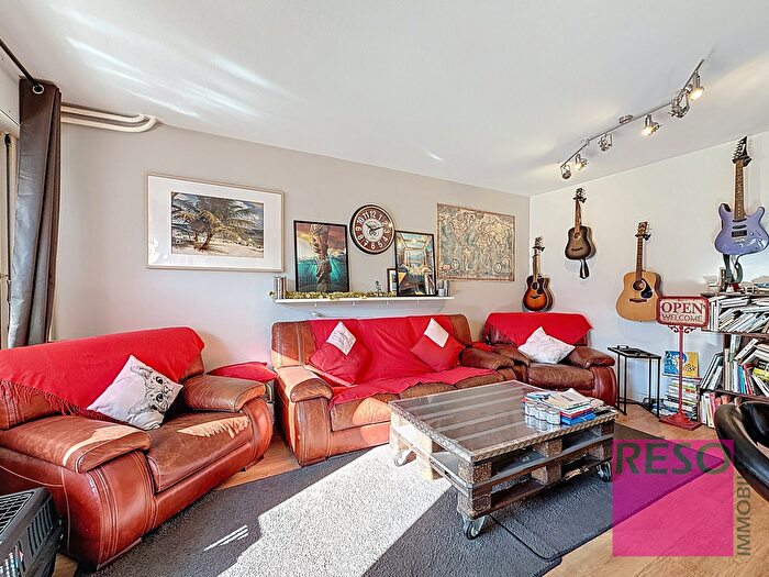 Appartement à louer - Ambilly - 3 pièces - 2 chambres