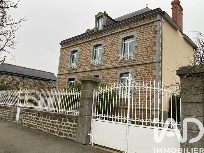 Maison à vendre - Javron-les-Chapelles - 8 pièces - 5 chambres
