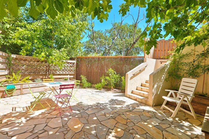 Maison à louer - Exterieurs, Fréjus - 2 pièces - 1 chambre