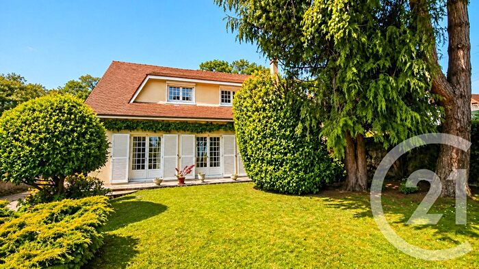 Champagne-sur-Oise - Maison 7 pièces à vendre