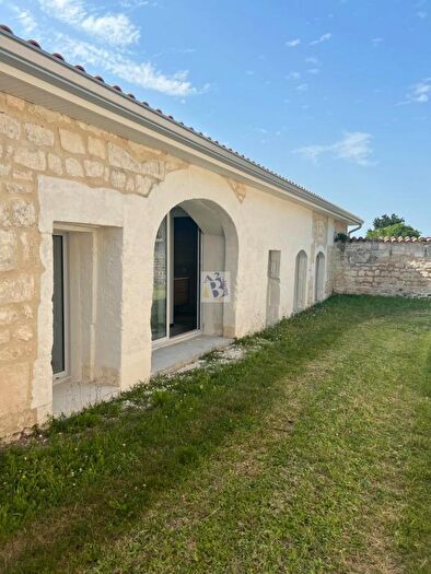 Maison 4 pièces à louer - Trois-Palis
