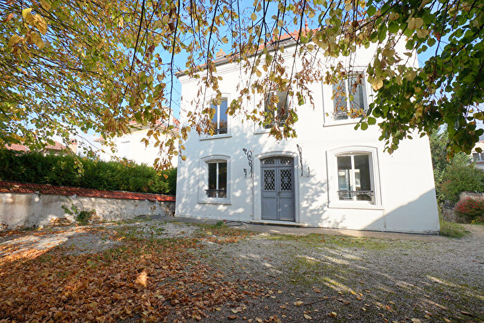 Maison à vendre - Mézières-sur-Seine - 12 pièces - 8 chambres
