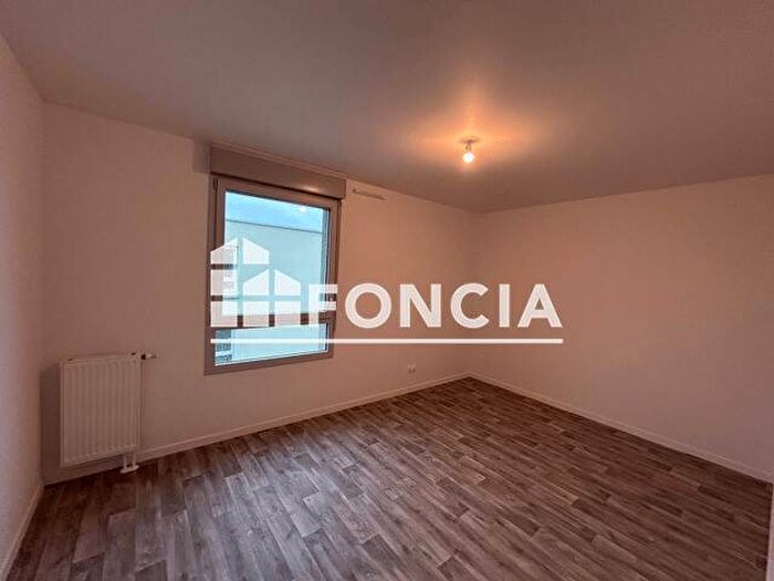 Appartement à louer - Le Centre, Colombelles - 3 pièces - 2 chambres