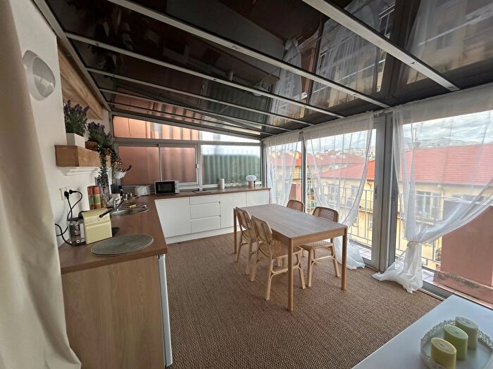 Appartement à vendre - Nice, Le Port - 2 pièces - 1 chambre