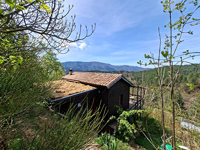Maison à vendre - Aujac - 2 pièces - 1 chambre