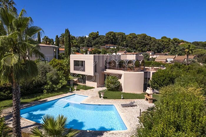 Maison à vendre - Antibes, Antibes-les-Pins, Trianon, Le Fournel, Peyregoue - 7 pièces - 5 chambres