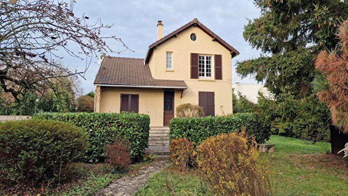 Maison à vendre - Les Clayes-sous-Bois, Ouest - 7 pièces - 5 chambres