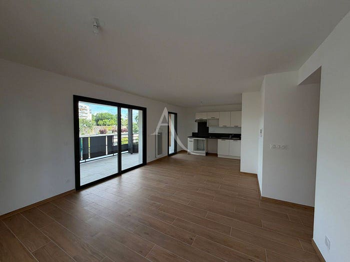 Saint Pierre, Dax : Appartement 3 pièces à louer