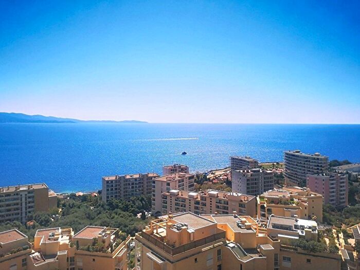 Appartement à louer - Ajaccio, Résidence des Iles - 3 pièces - 2 chambres