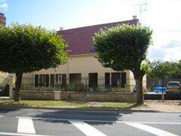 Maison 3 pièces à louer à Pussay
