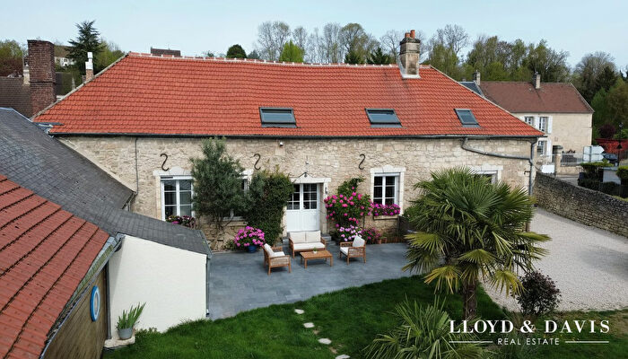 Maison à vendre - Pierrefonds - 8 pièces - 5 chambres