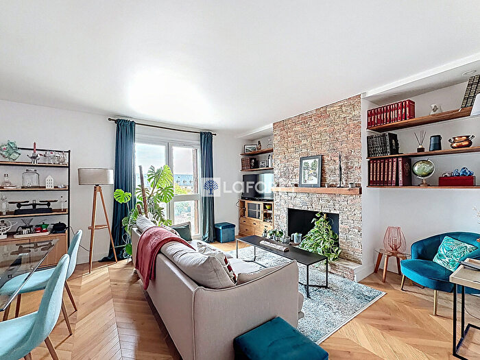 Appartement 4 pièces à Saint-Cyr-lécole, Hôtel de ville, à vendre