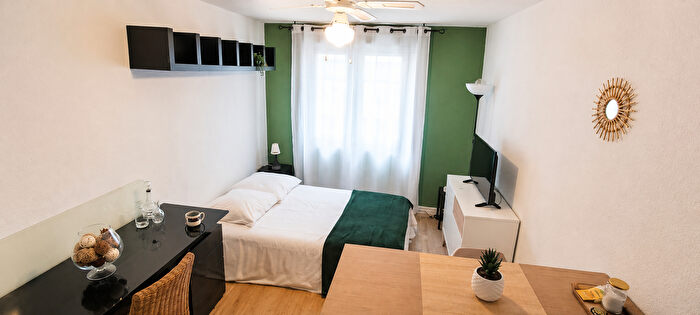 Appartement à louer - Montpellier, Gares - 1 pièce - 1 chambre