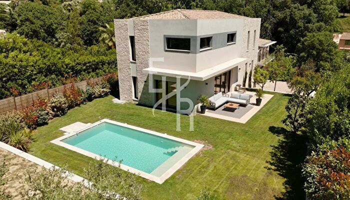 Maison 5 pièces à vendre à Mougins, Le Colombier, Colombe, Cabrières, Le Bordé
