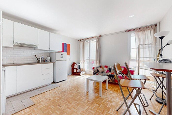 Appartement 1 pièce à Hôtel de Ville, Créteil, à louer