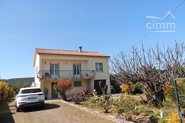 Maison à vendre - Aubenas - 5 pièces - 3 chambres