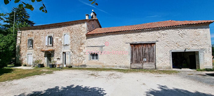 Maison à vendre - Neuvic - 7 pièces - 4 chambres