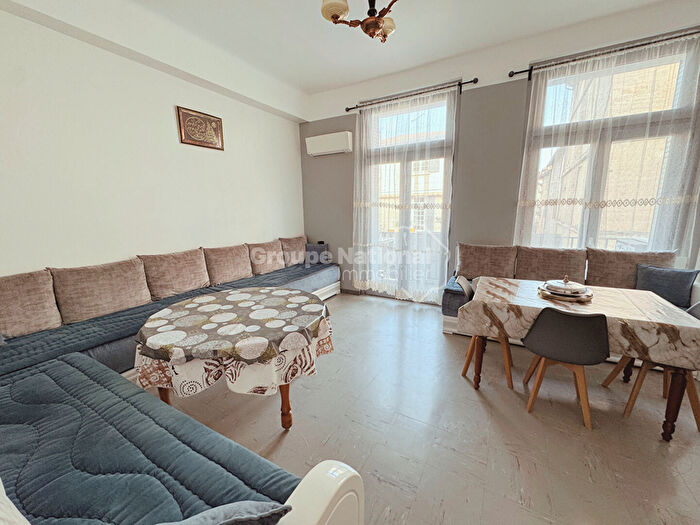 Appartement à vendre - Beaucaire, Centre-ville - 3 pièces - 2 chambres