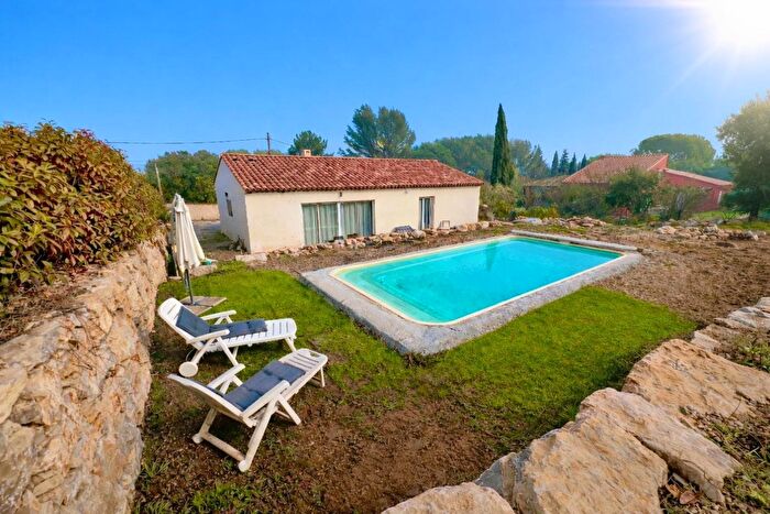 Maison à vendre - Vidauban - 5 pièces - 3 chambres