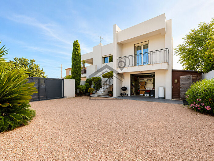 Maison 4 pièces à vendre - Vitrolles, Centre-ville, Roucas, Les Pins, Le Liourat