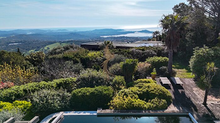 Maison à vendre - Porto-Vecchio - 4 pièces - 3 chambres