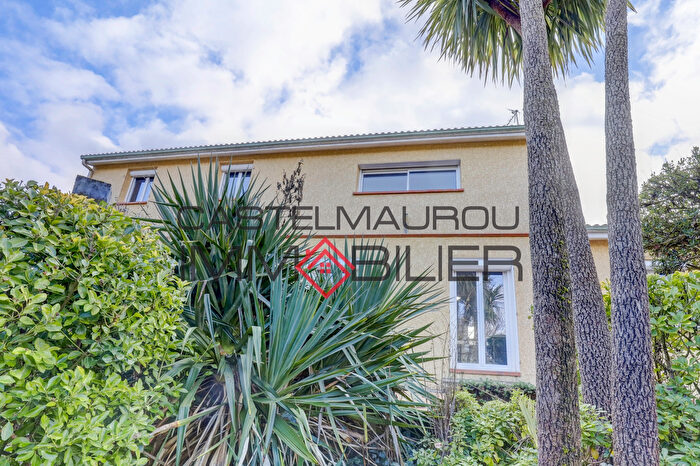 Maison à vendre - Saint-Geniès-Bellevue - 6 pièces - 5 chambres