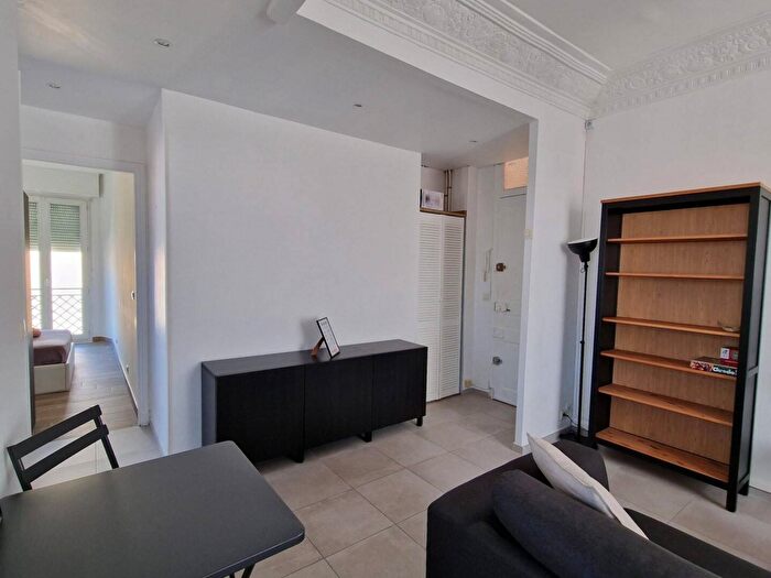 Appartement à louer - Chambrun, Nice - 2 pièces - 1 chambre