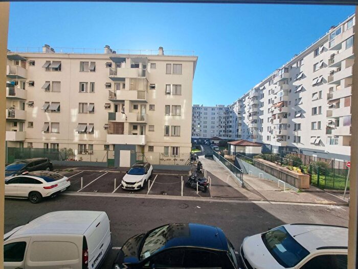 Appartement à louer - Saint Roch, Nice - 2 pièces - 1 chambre