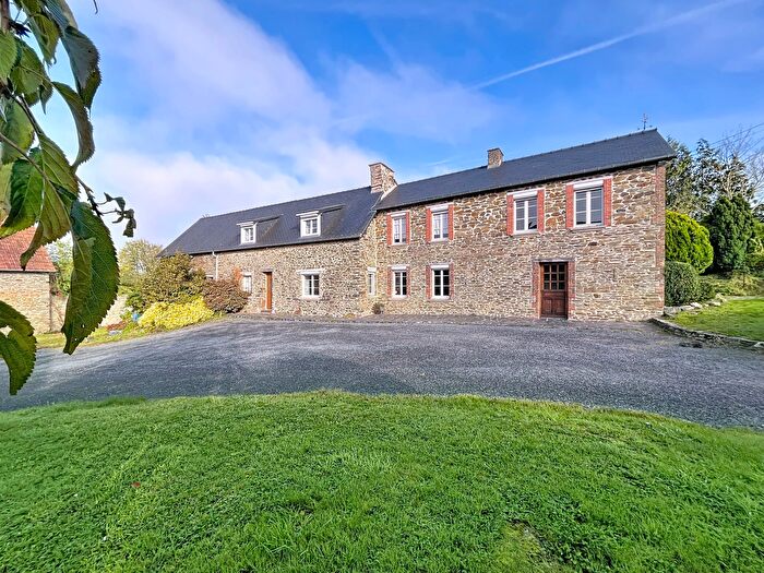 Maison 8 pièces à vendre à Saint-Jean-de-Savigny