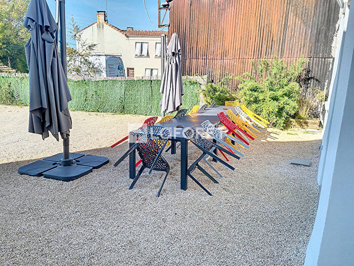 Maison à vendre - Beaufou - 8 pièces - 5 chambres