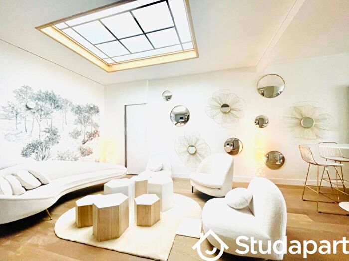 Centre Ville, Reims - Appartement 4 pièces à louer